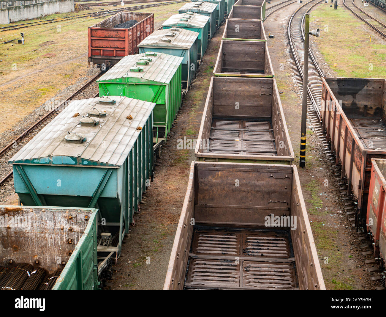 Commodity cars on the railway. Transport Stock Photo - Alamy