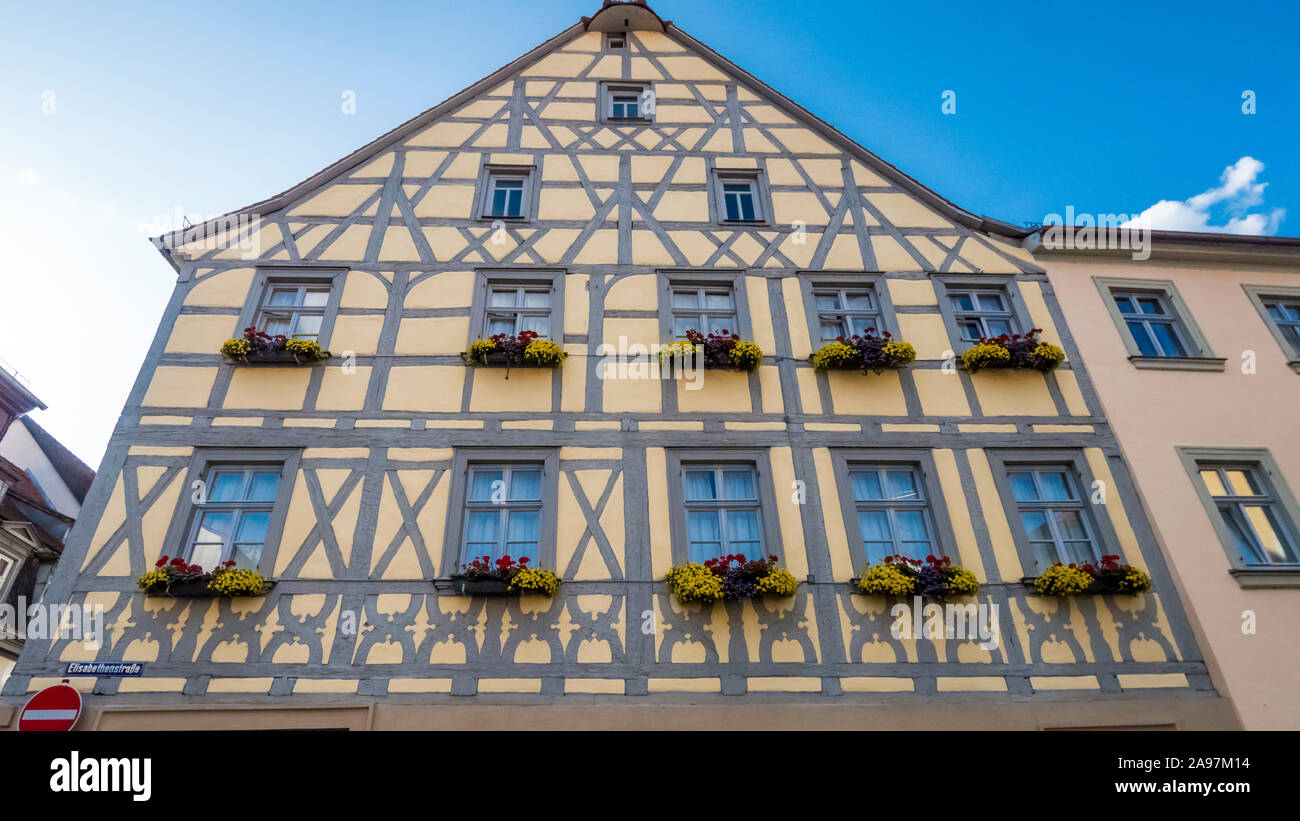 Angular construction hi-res stock photography and images - Alamy