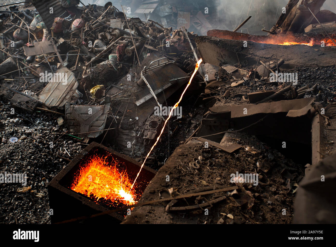 Molten steel rods hi-res stock photography and images - Alamy