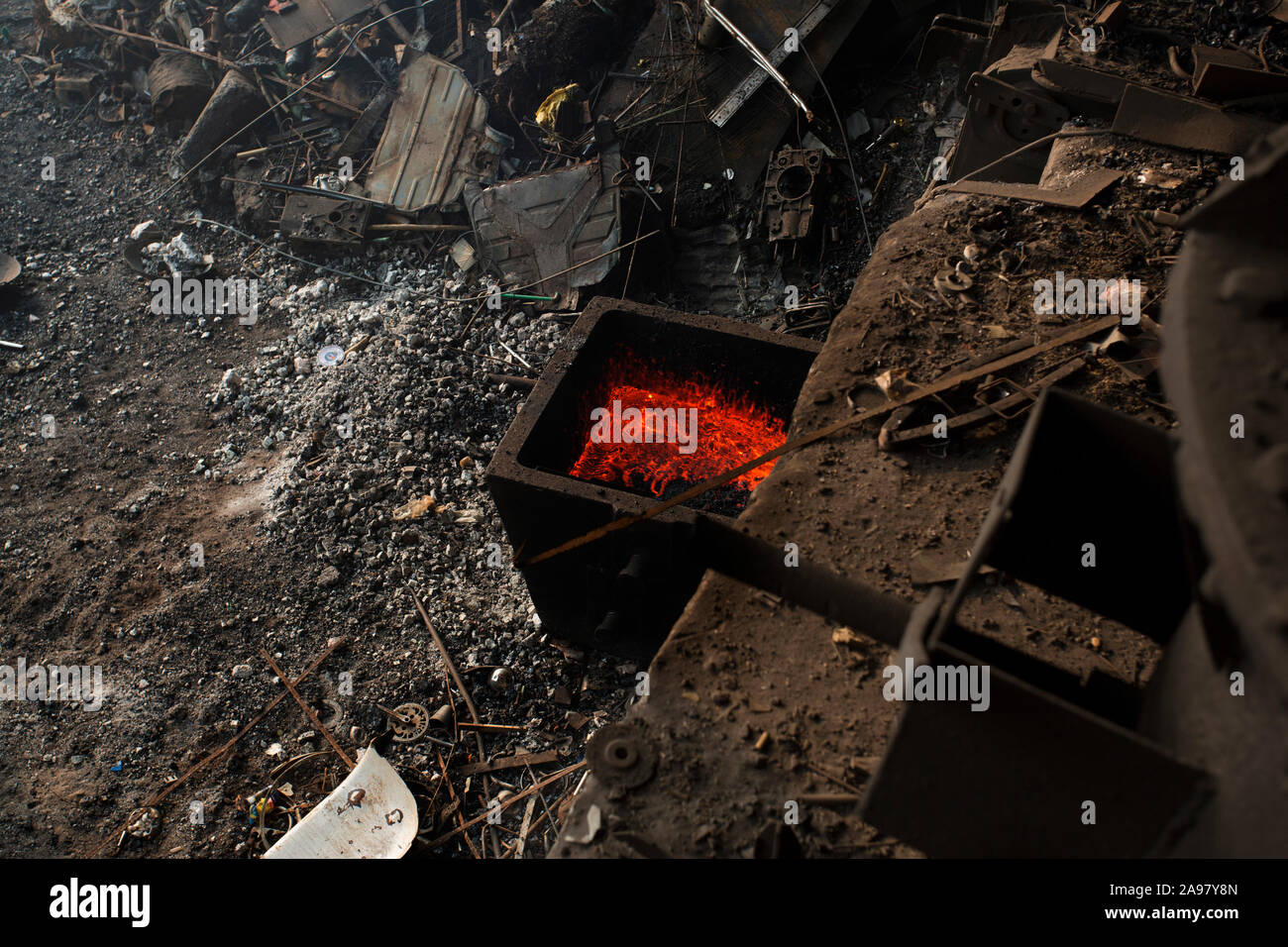 Molten steel rods hi-res stock photography and images - Alamy