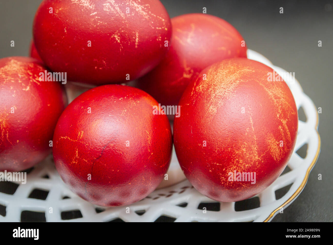 Dyed eggs in onion skins are at the plate Stock Photo - Alamy