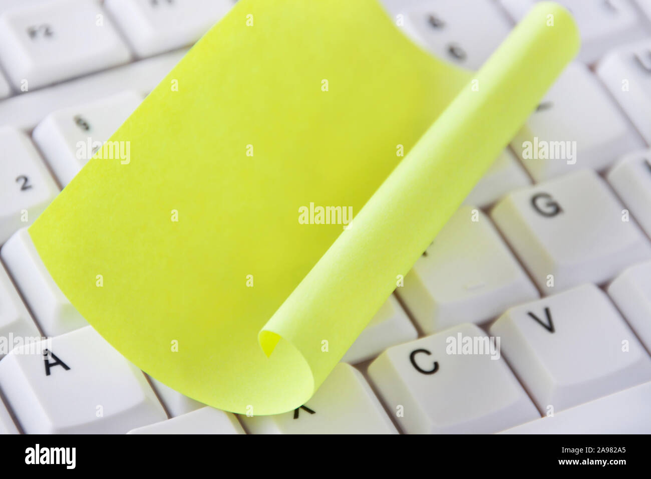 Keyboard note slip paper hi-res stock photography and images - Alamy