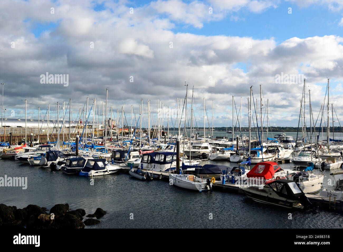 Town quay hi-res stock photography and images - Alamy