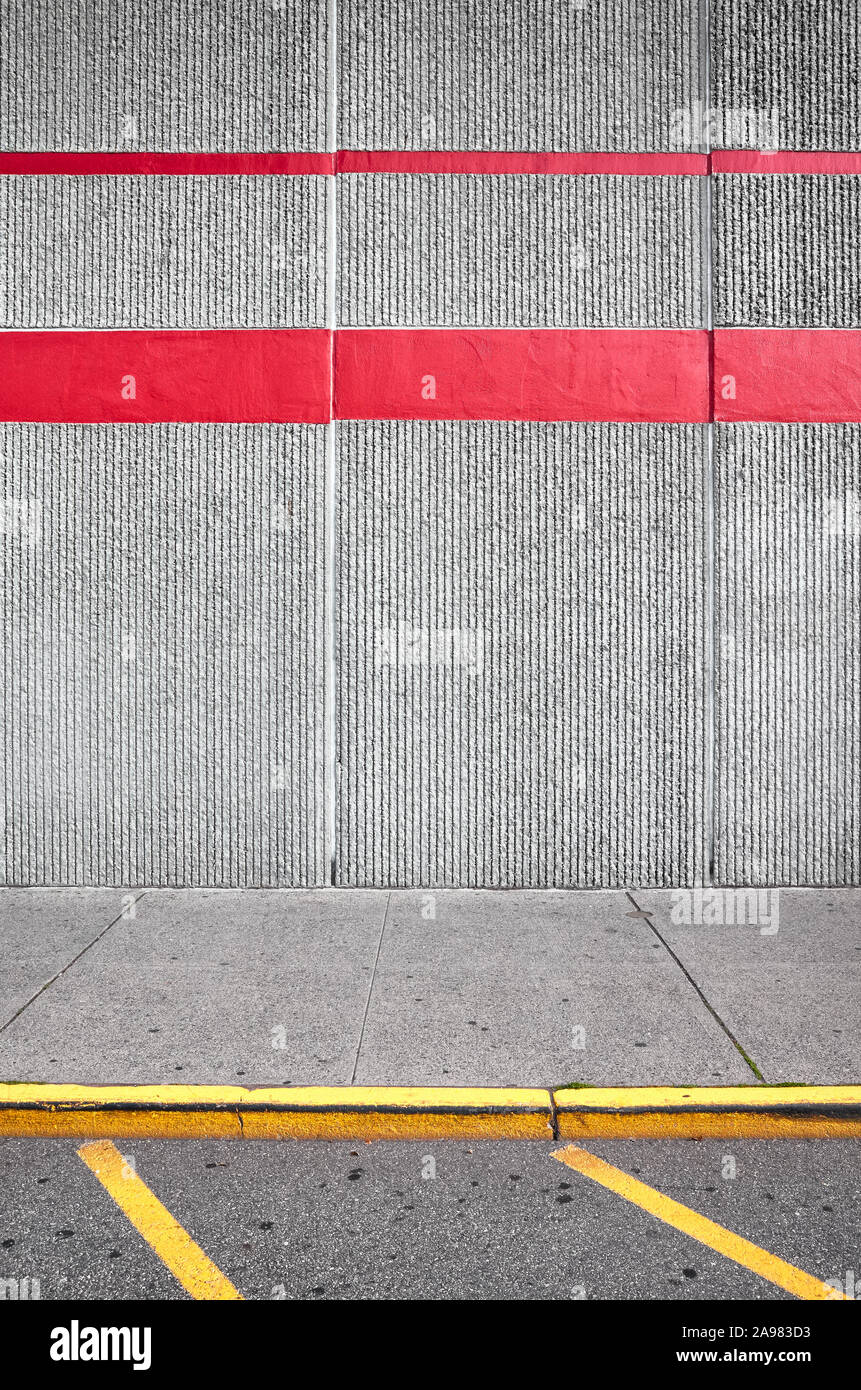 Sidewalk with concrete wall, urban background Stock Photo - Alamy