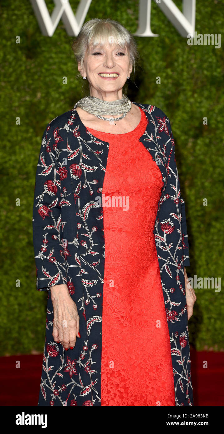 Jane lapotaire the crown hi-res stock photography and images - Alamy