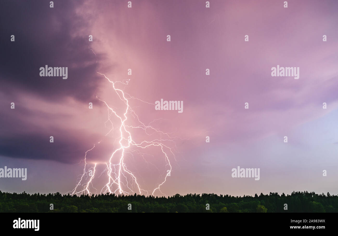Big lightning bolt hi-res stock photography and images - Alamy