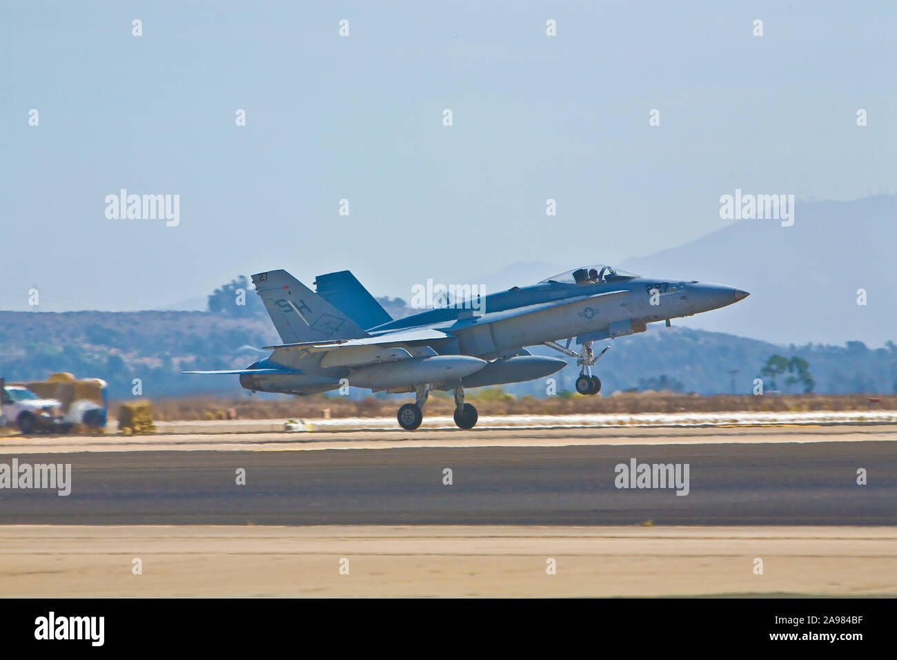 US Marine Corps F/A-18 Hornet fighter aircraft Stock Photo - Alamy