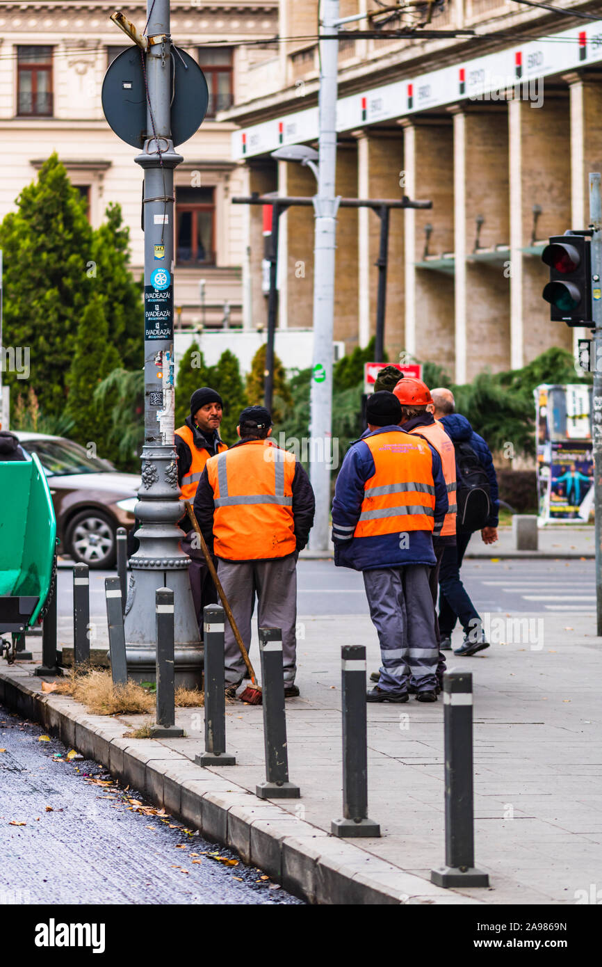 Romanian construction workers hi-res stock photography and images - Alamy