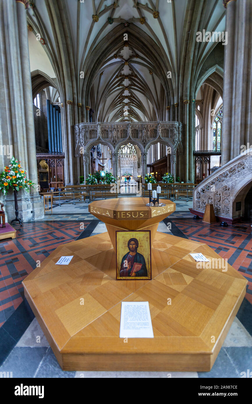 Millennium Altar by Luke Hughes, Nave Altar, Bristol Cathedral, Bristol ...