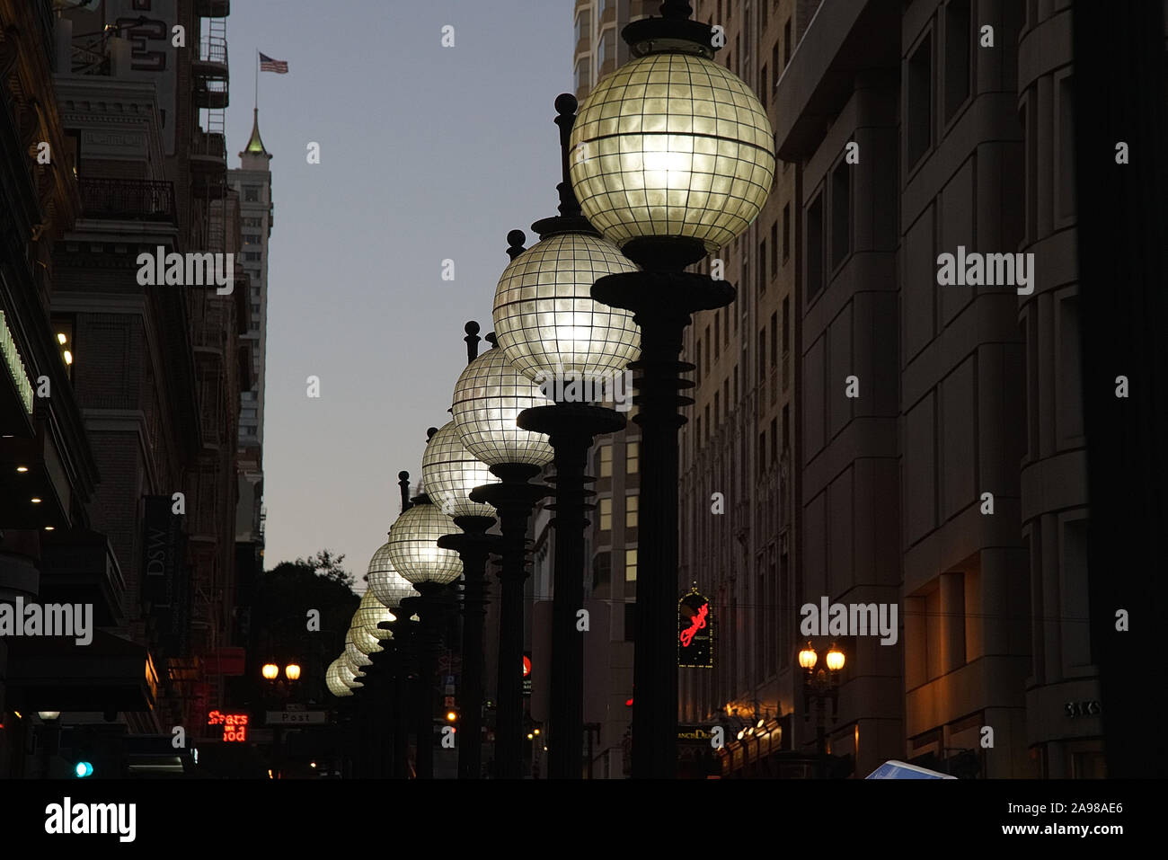 Illuminate san francisco hi-res stock photography and images - Alamy