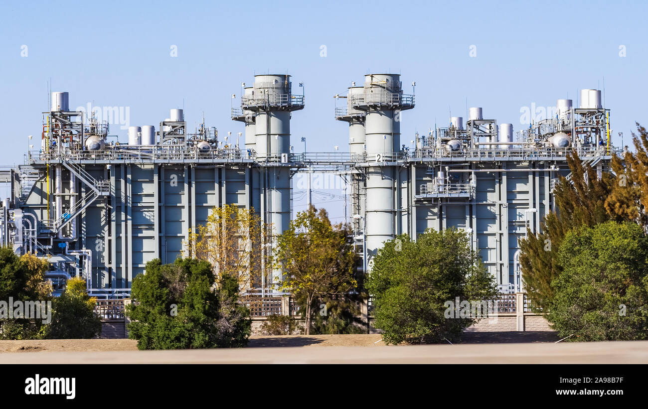 Natural gas combined cycle power plant hi-res stock photography and ...