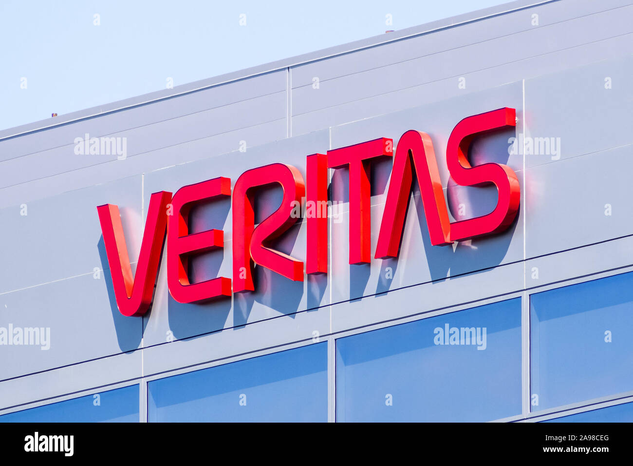 Veritas logo hi-res stock photography and images - Alamy