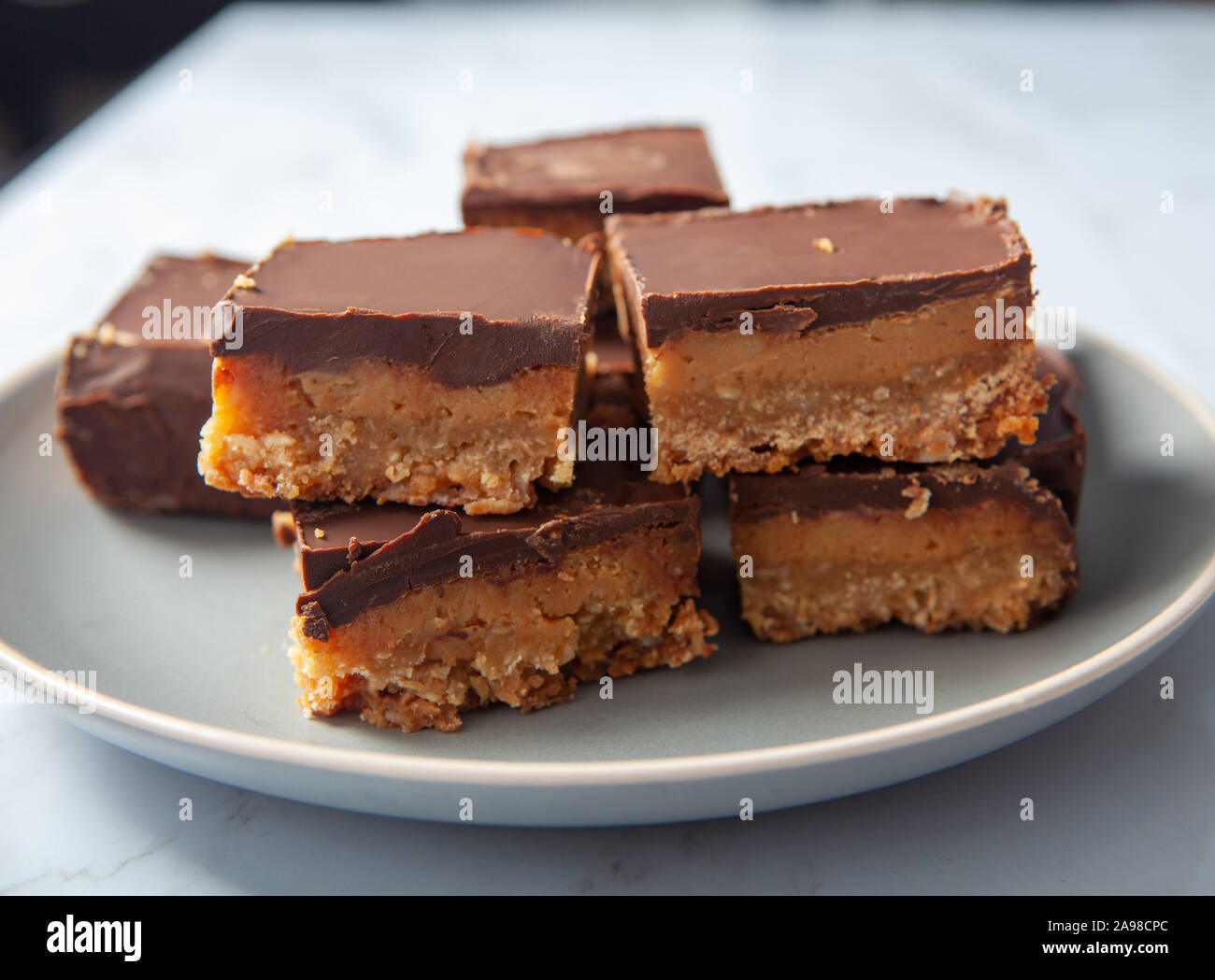 Caramel slice hi-res stock photography and images - Alamy