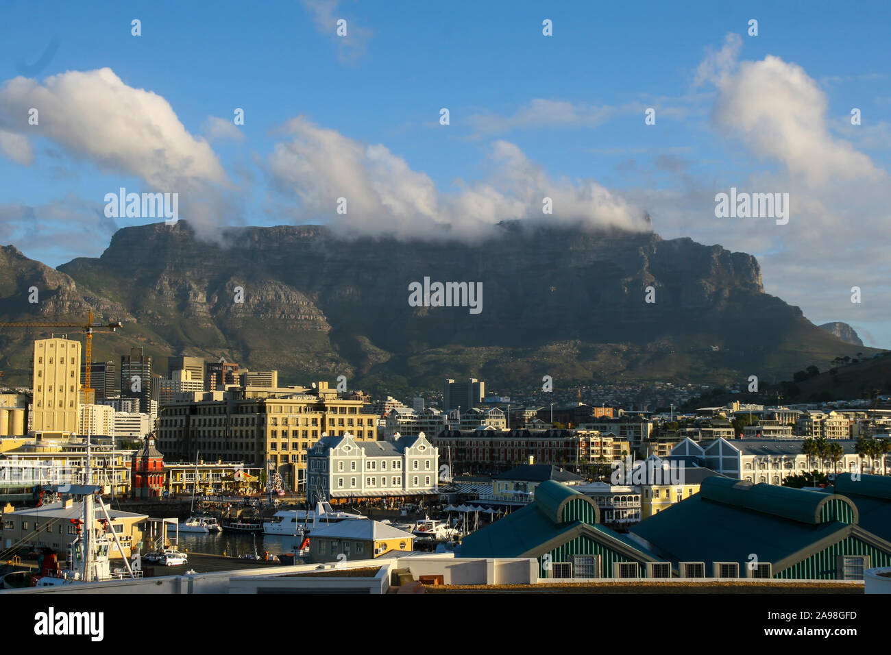 African capetown city and Table Mountain in Africa Stock Photo - Alamy