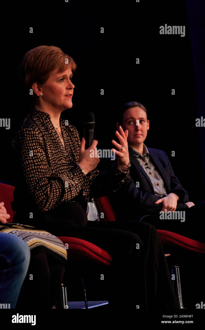 First Minister Nicola Sturgeon & Mhairi Black Paisley November 12th ...