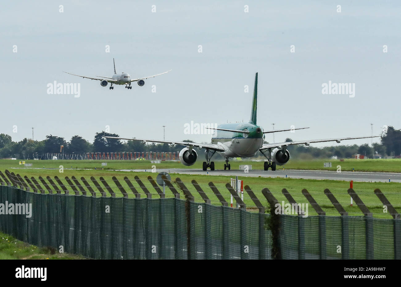 Landings and take offs Stock Photo - Alamy