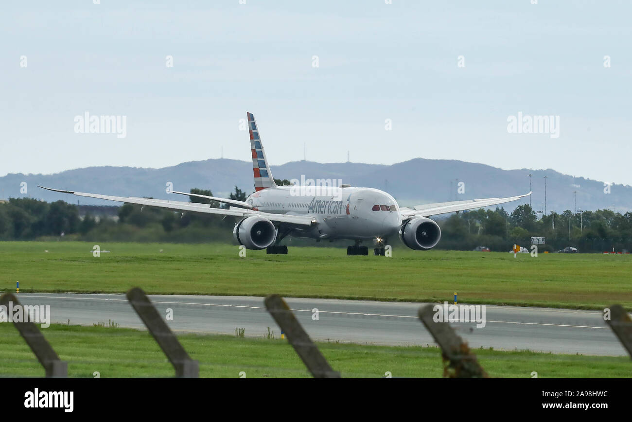 Landings and take offs Stock Photo - Alamy