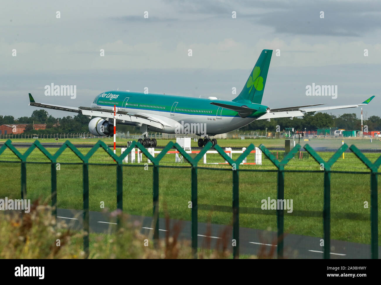 Landings and take offs Stock Photo - Alamy