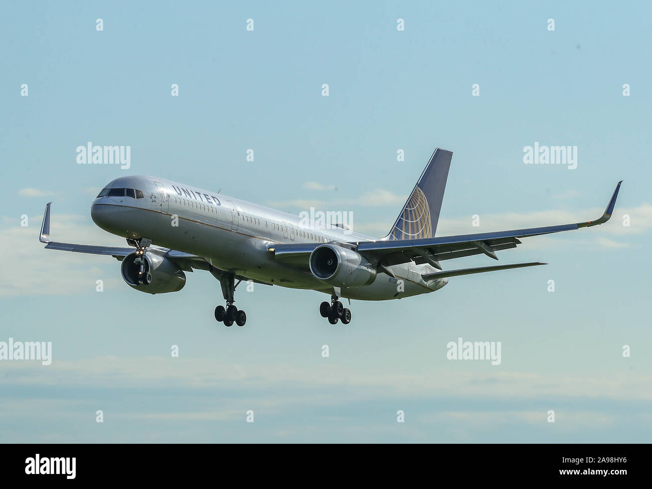 Landings and take offs Stock Photo - Alamy