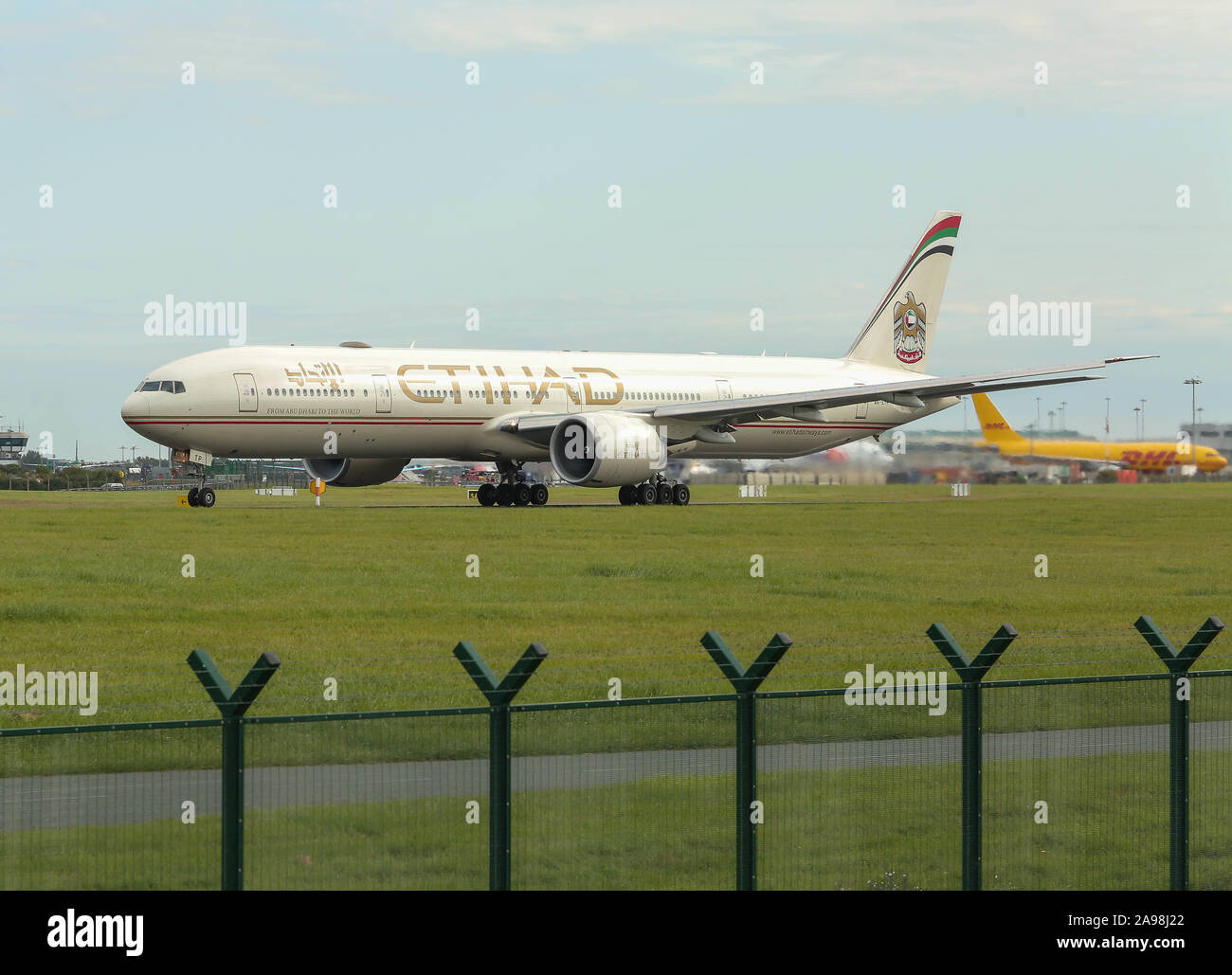 Landings and take offs Stock Photo - Alamy