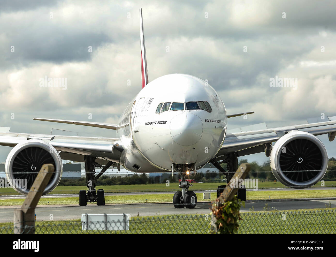 Landings and take offs Stock Photo - Alamy