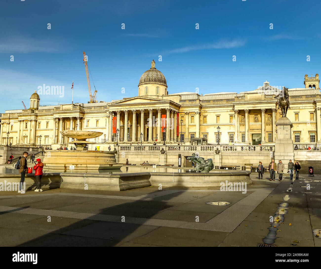 Trafalgar square police box hi-res stock photography and images - Alamy