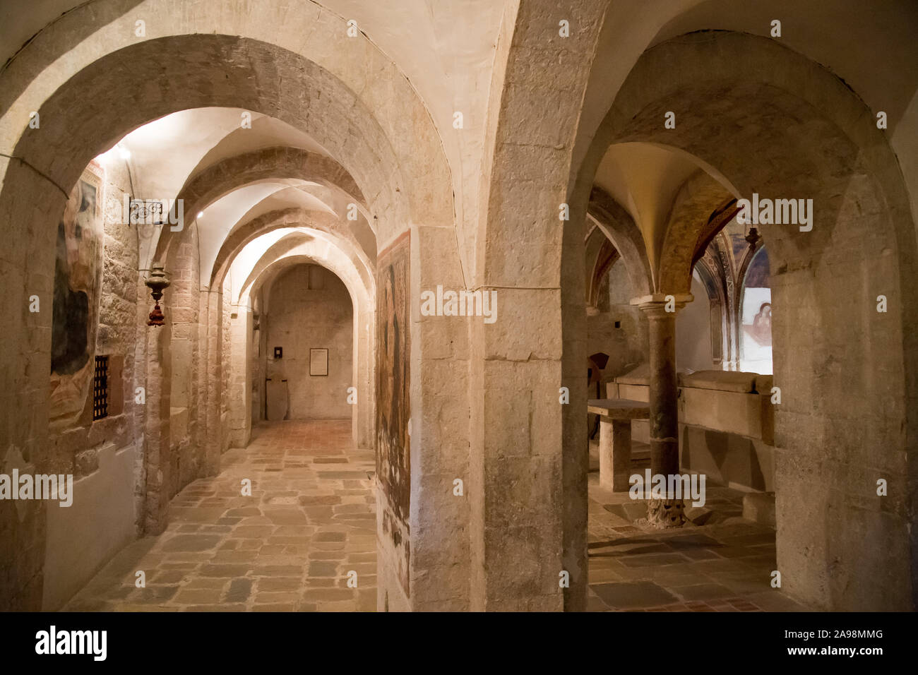Spoleto monastero di san ponziano hi-res stock photography and images ...