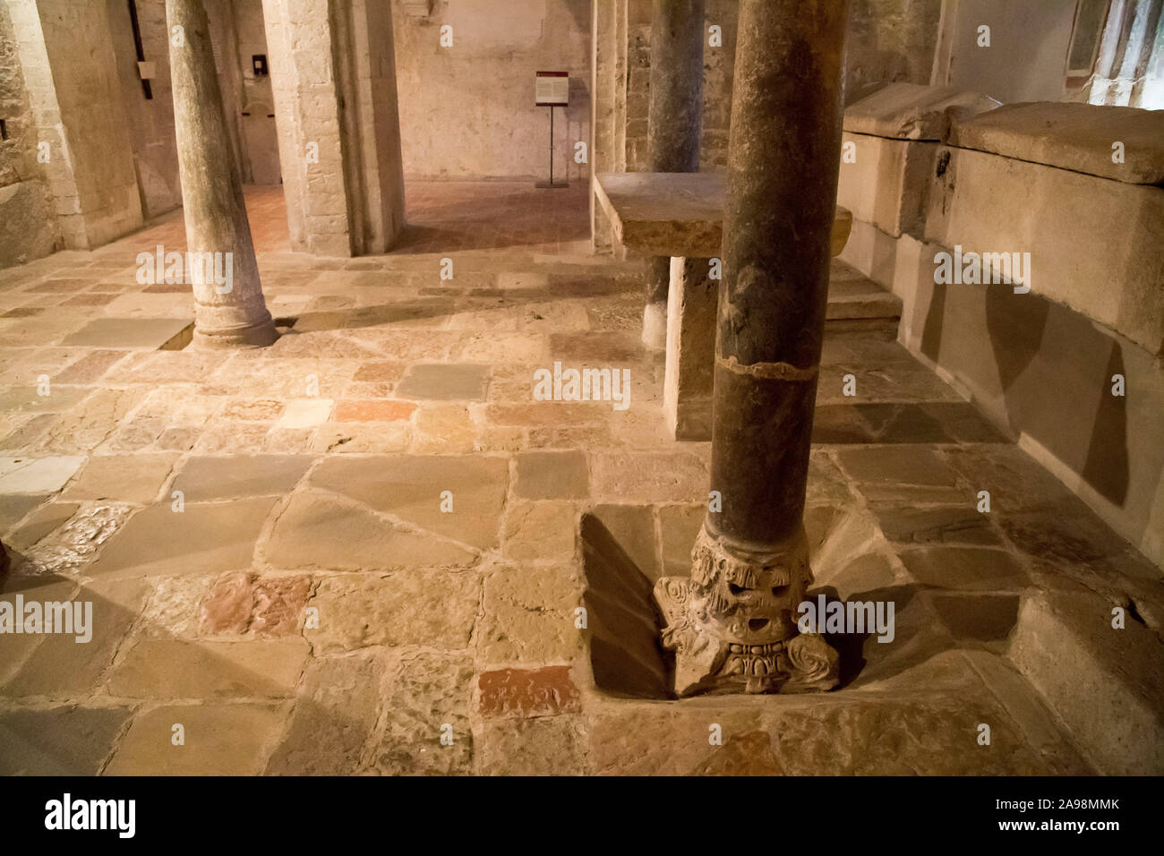 Romanesque crypt hi-res stock photography and images - Alamy