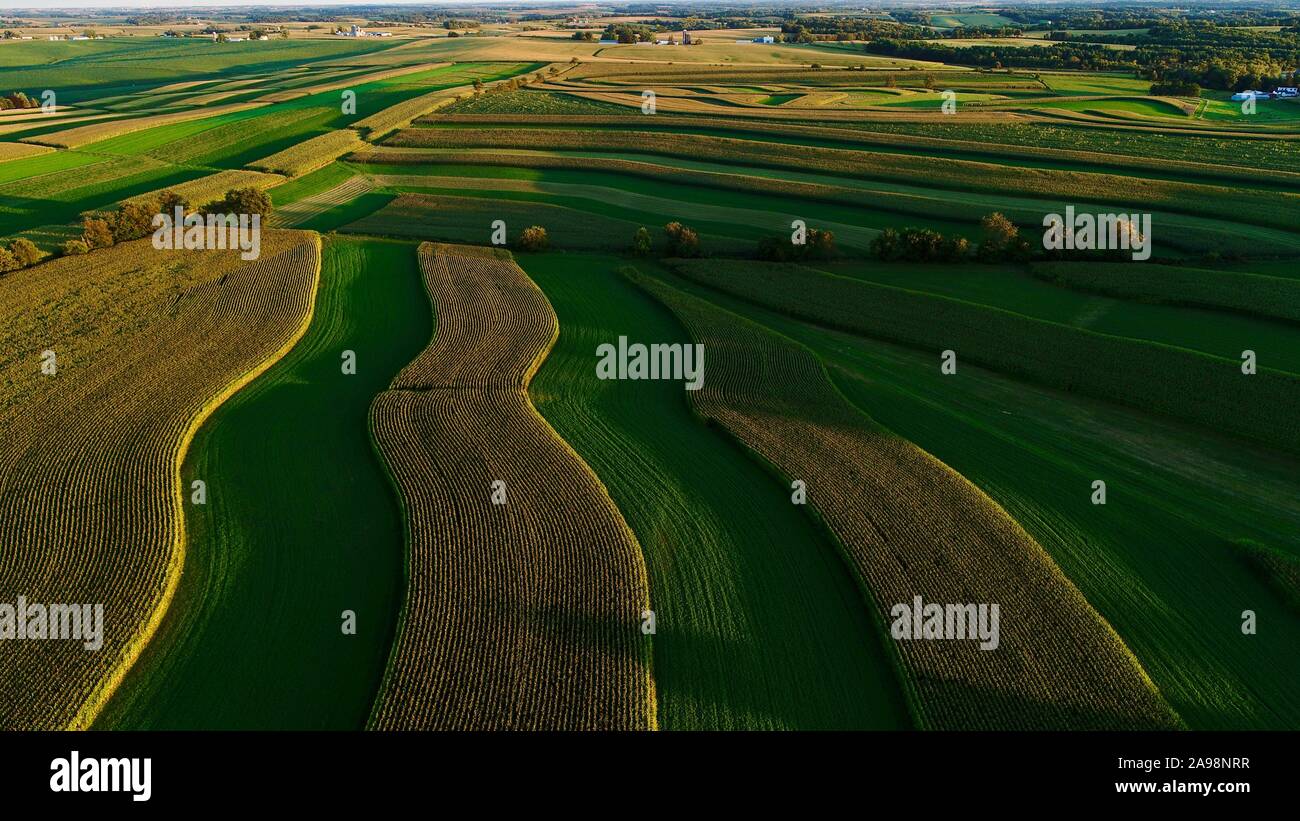 Wisconsin green barns hi-res stock photography and images - Alamy