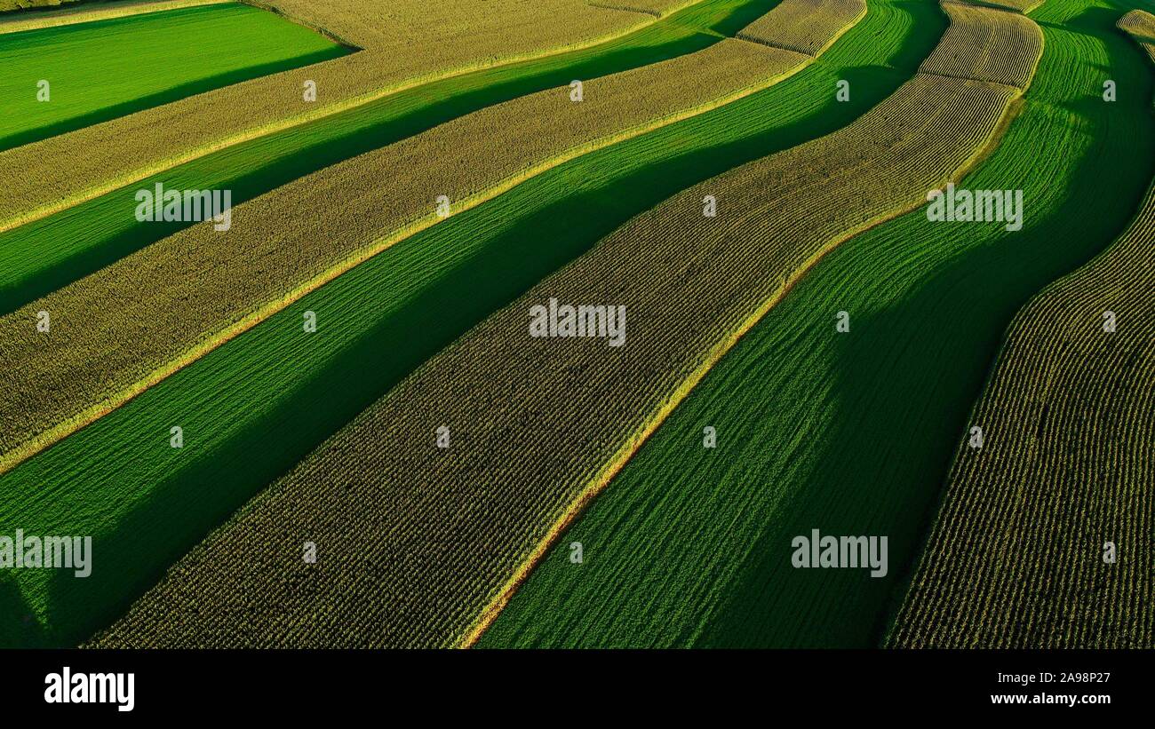 Contour farming hi-res stock photography and images - Alamy