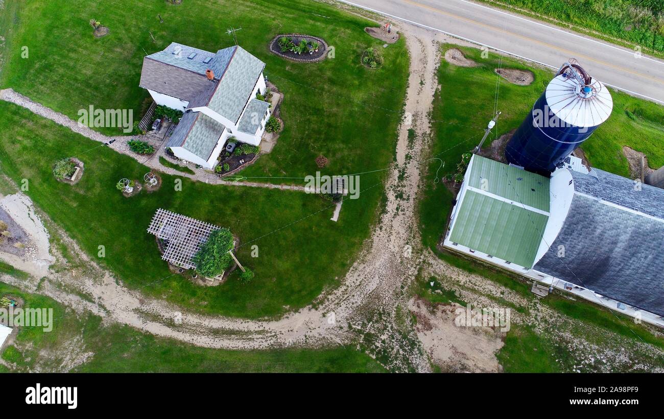 Wisconsin green barns hi-res stock photography and images - Alamy