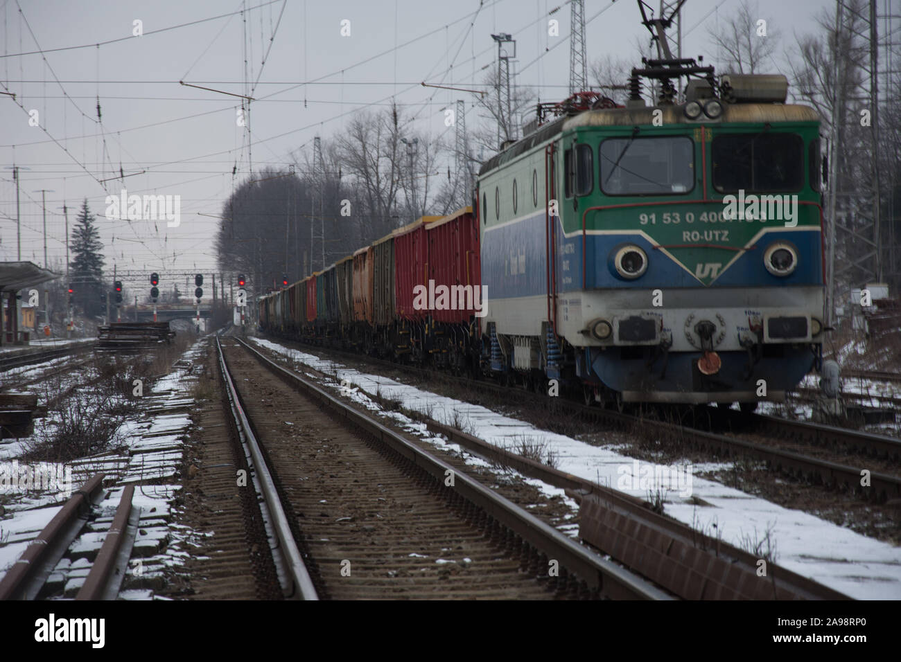 Train coming towards you hi-res stock photography and images - Alamy