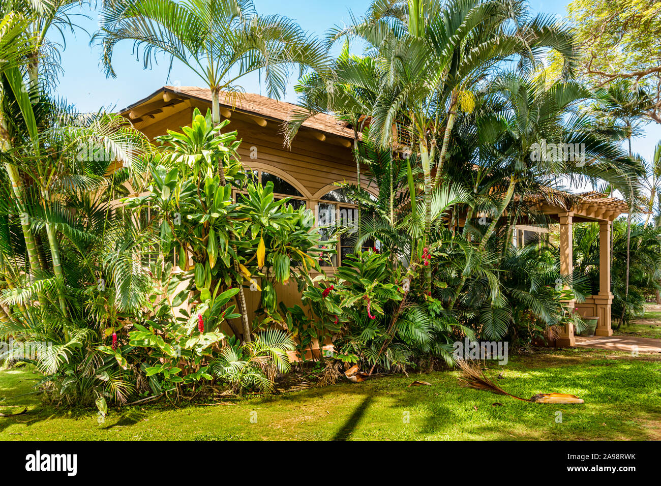 Puunene sugar mill maui hawaii hi-res stock photography and images - Alamy