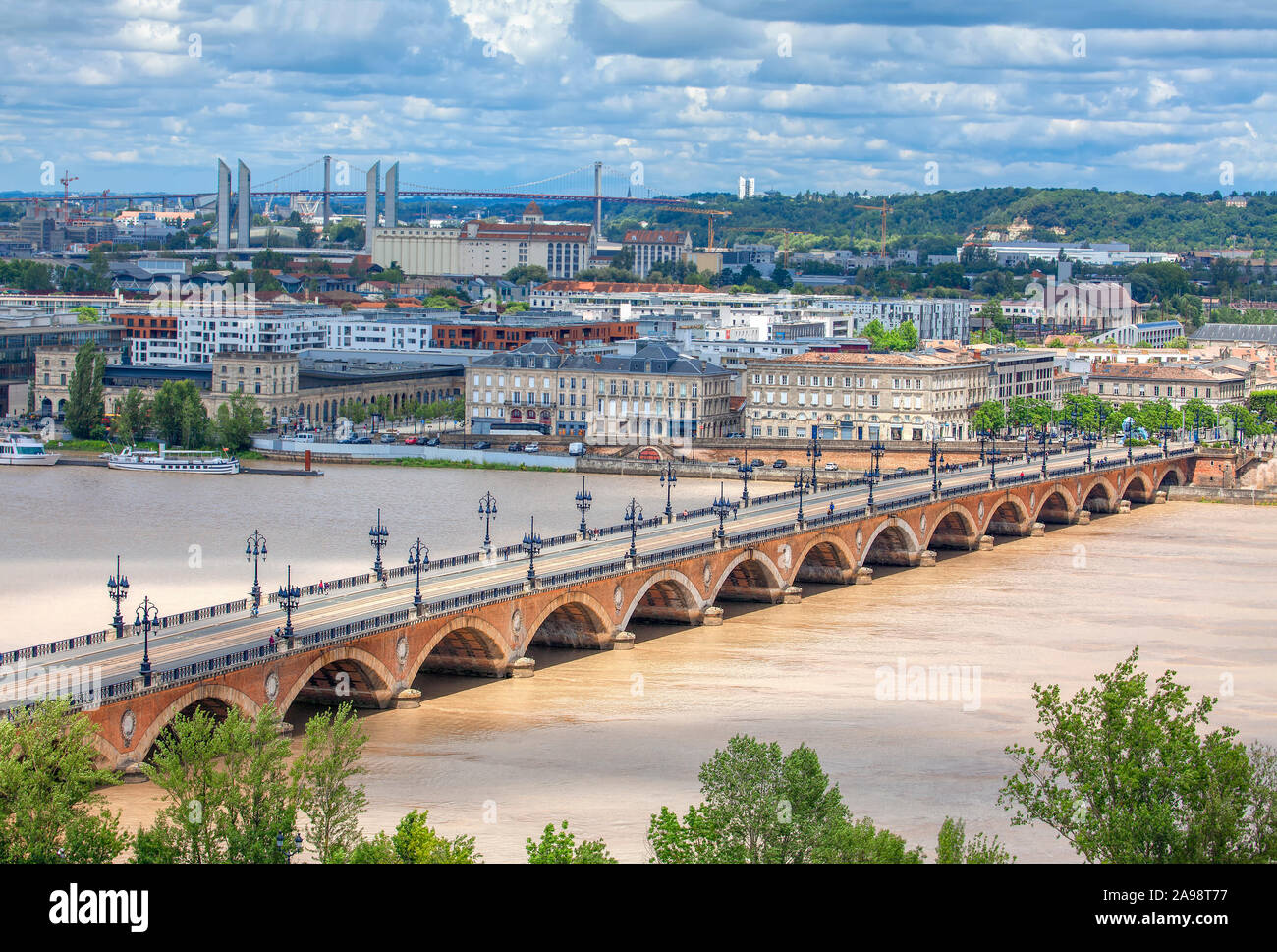 Pont De Pierre and Garonne river , panorama of Bordeaux city Stock ...
