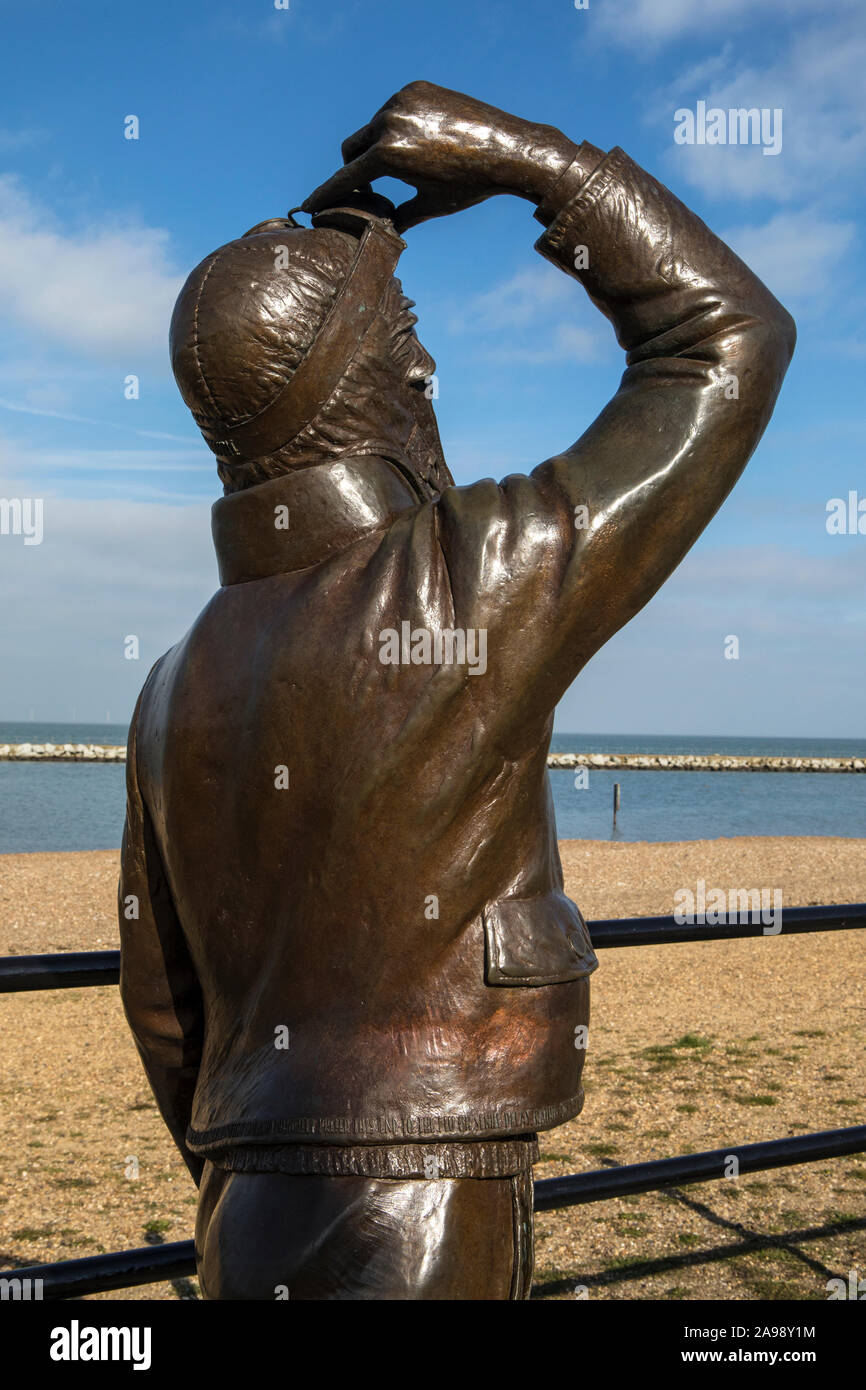Aviator bronze statue hi-res stock photography and images - Alamy