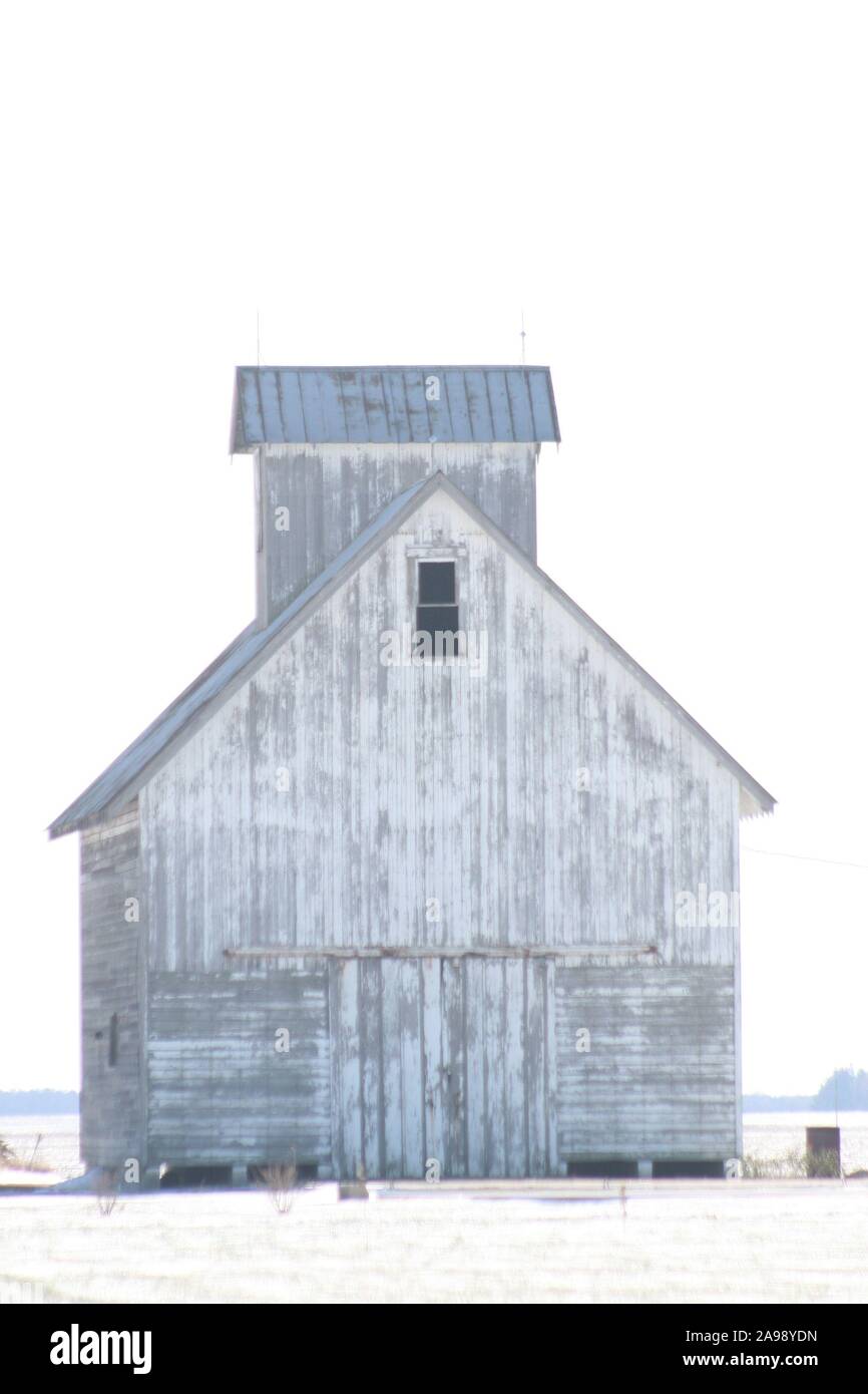 White washed Barn Stock Photo - Alamy