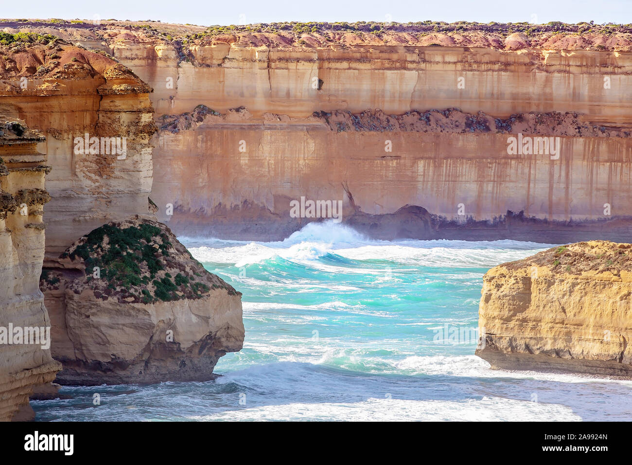 The well-known Razorback landmark tourist destination on The Great ...