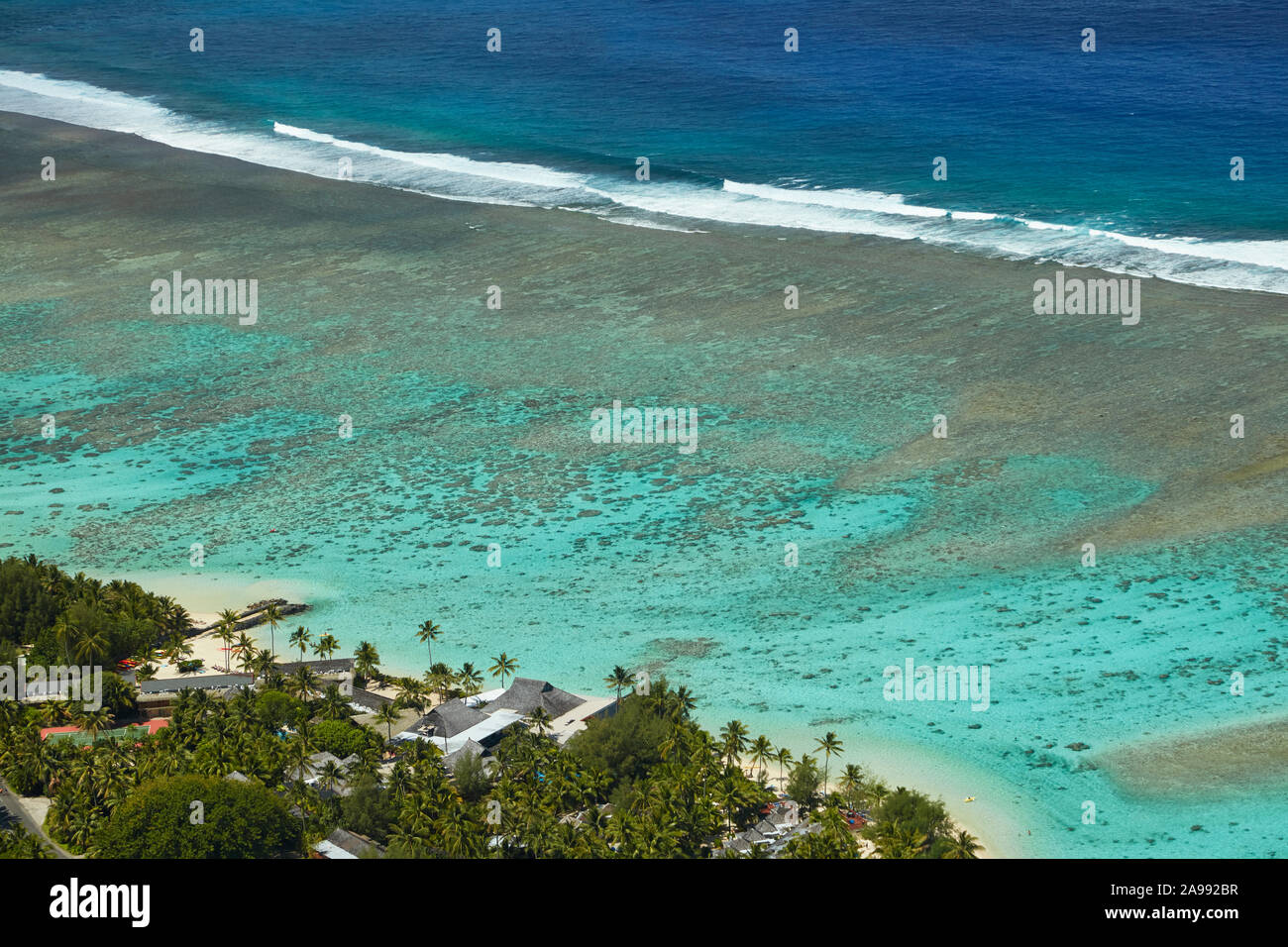 The rarotongan beach resort and lagoonarium hi-res stock photography ...