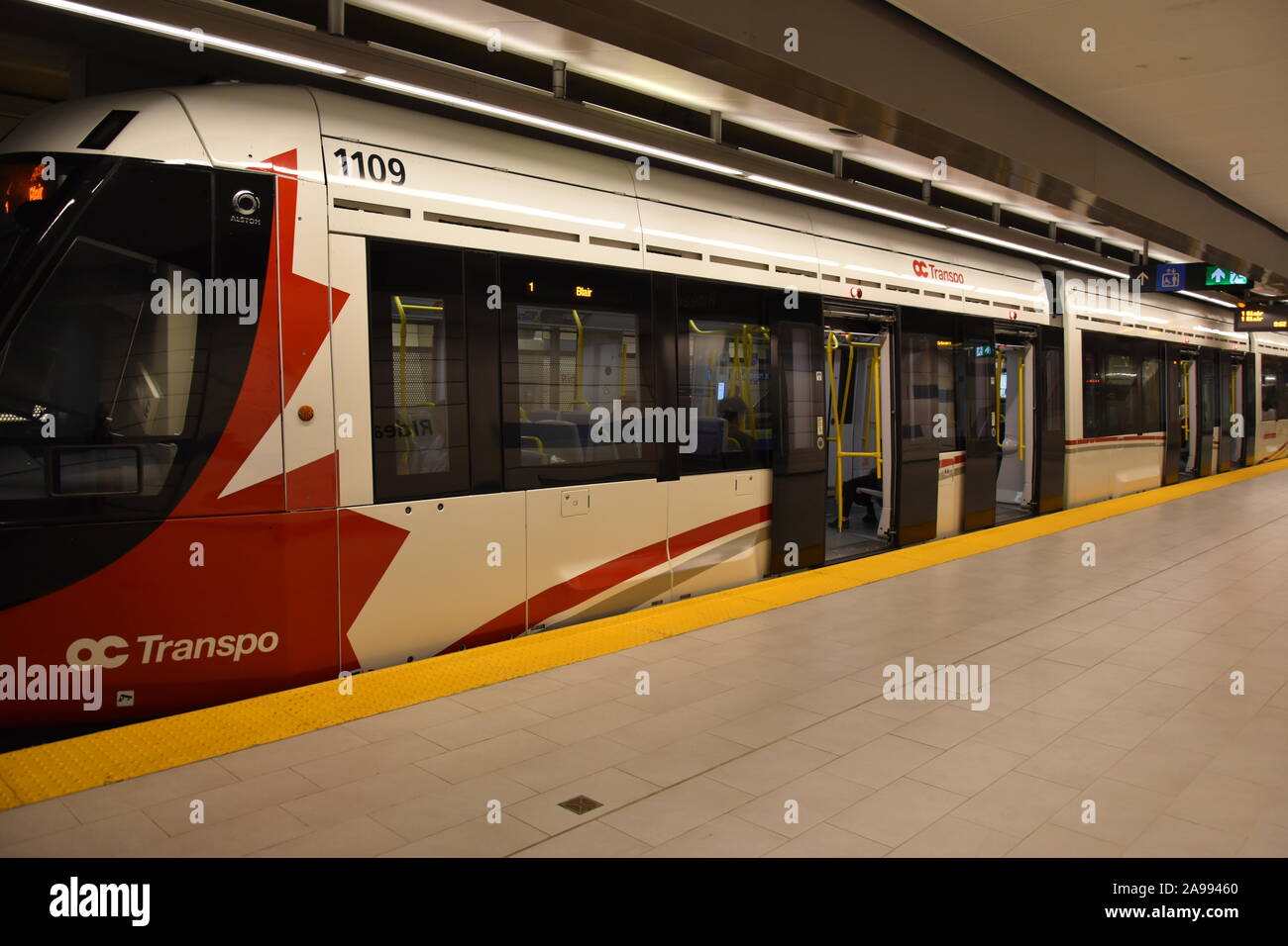 The brand new Ottawa OTrain subway and light rail system days after ...