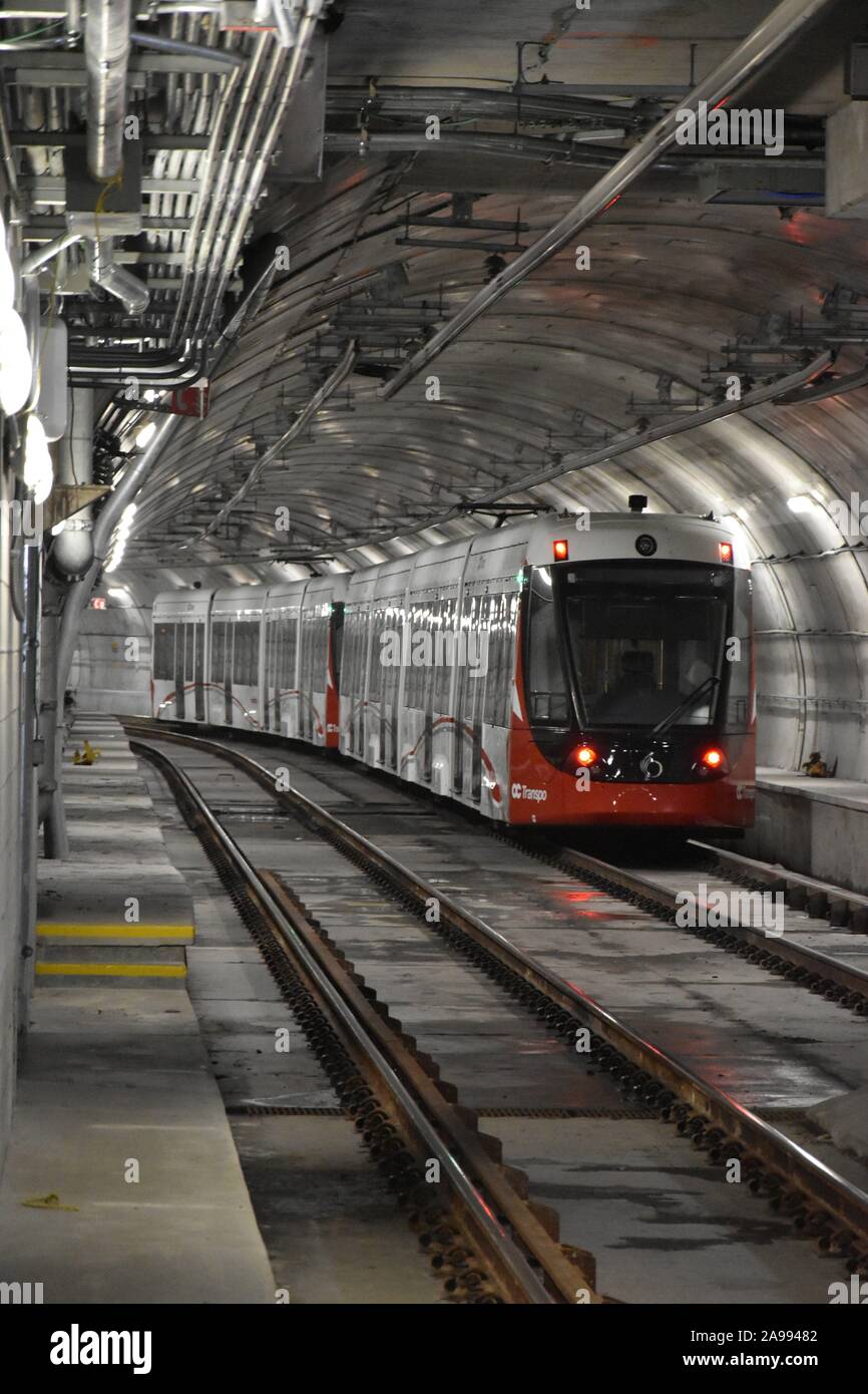 The brand new Ottawa OTrain subway and light rail system days after ...