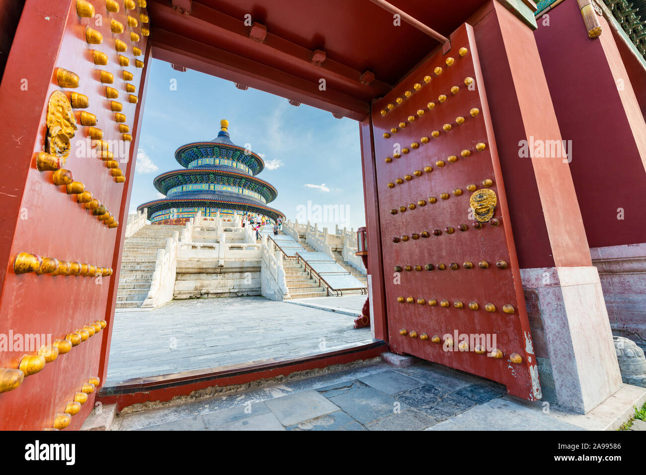 Chinese altar hi-res stock photography and images - Alamy