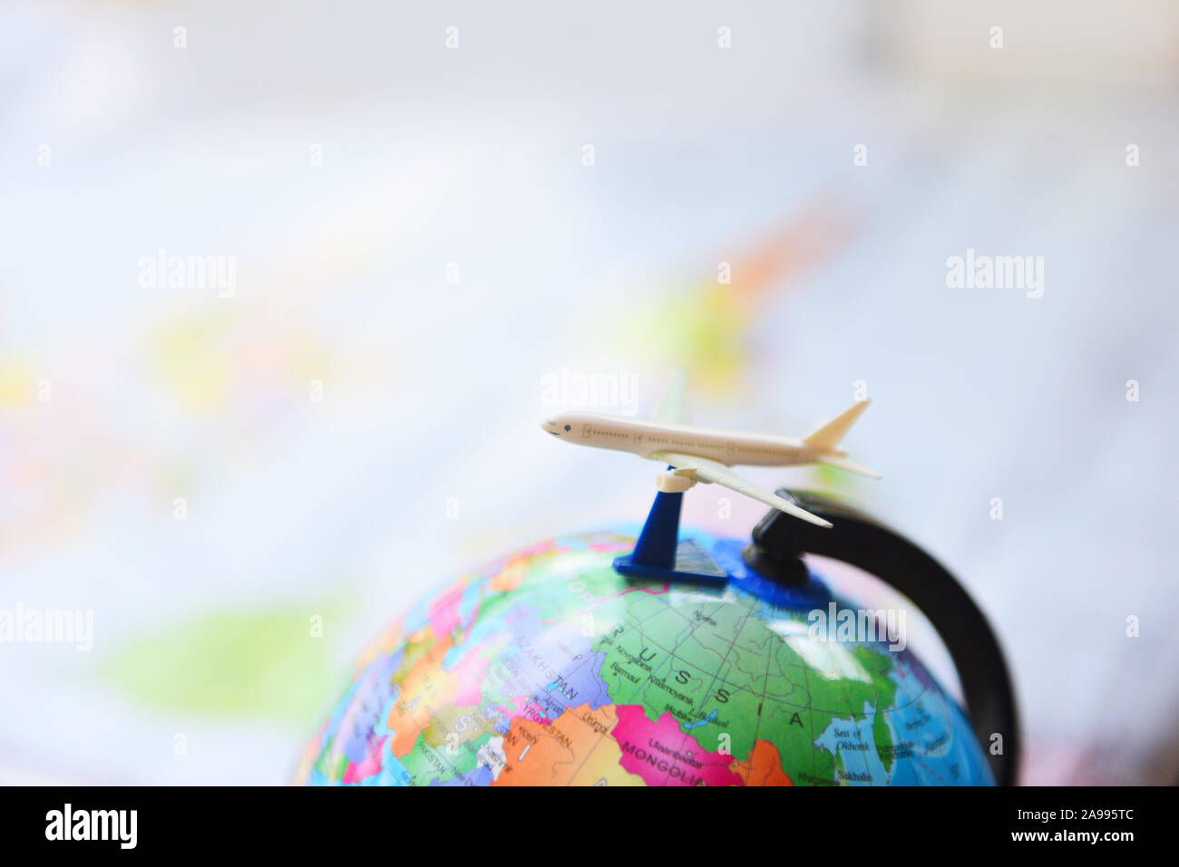 Earth globe airlines hi-res stock photography and images - Alamy