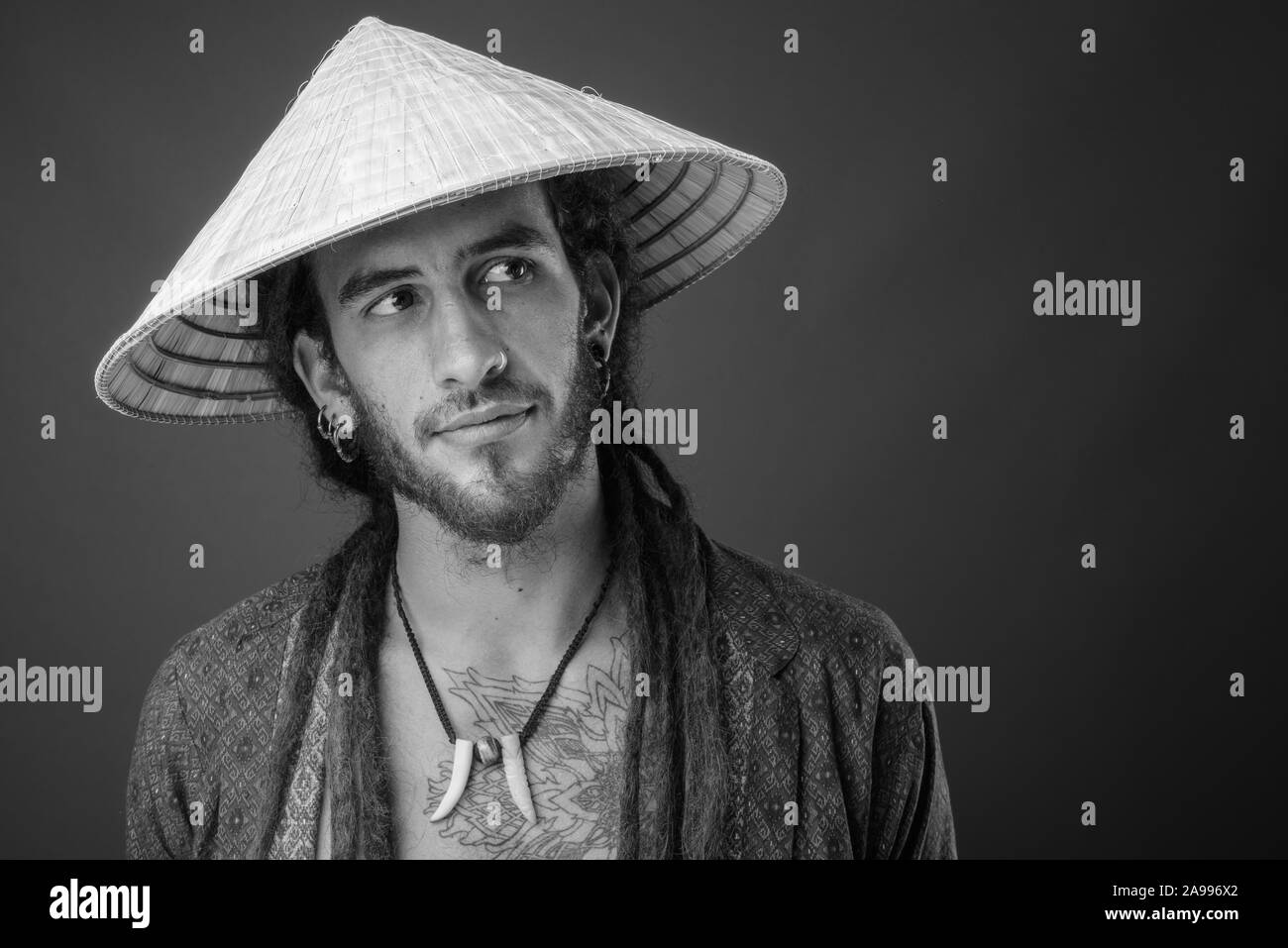 Asian conical hat hi-res stock photography and images - Alamy