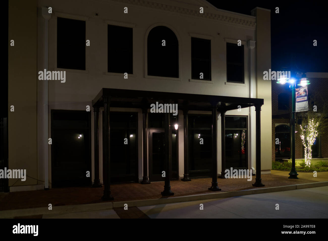 Night scene at OWA amusement park and shopping mall in Foley, Alabama ...