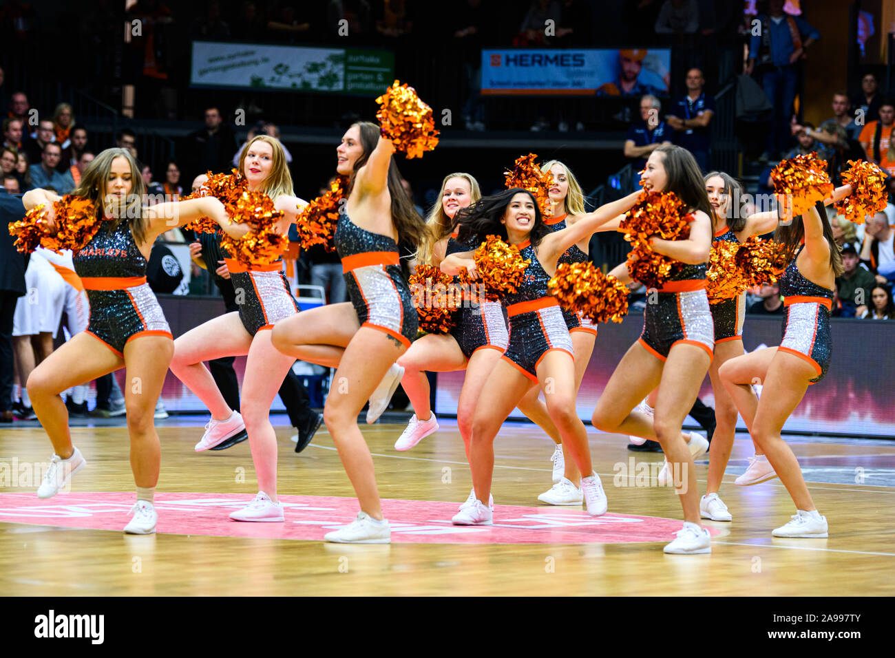 Vechta, Germany. 12th Nov, 2019. The dancers of the Marleys ...