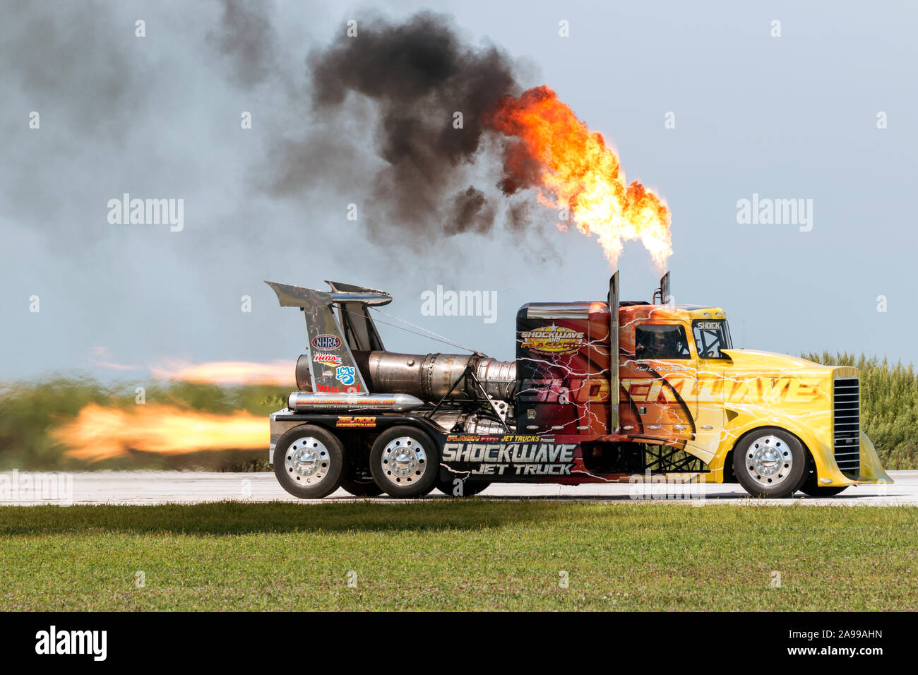 Shockwave jet truck hi-res stock photography and images - Alamy