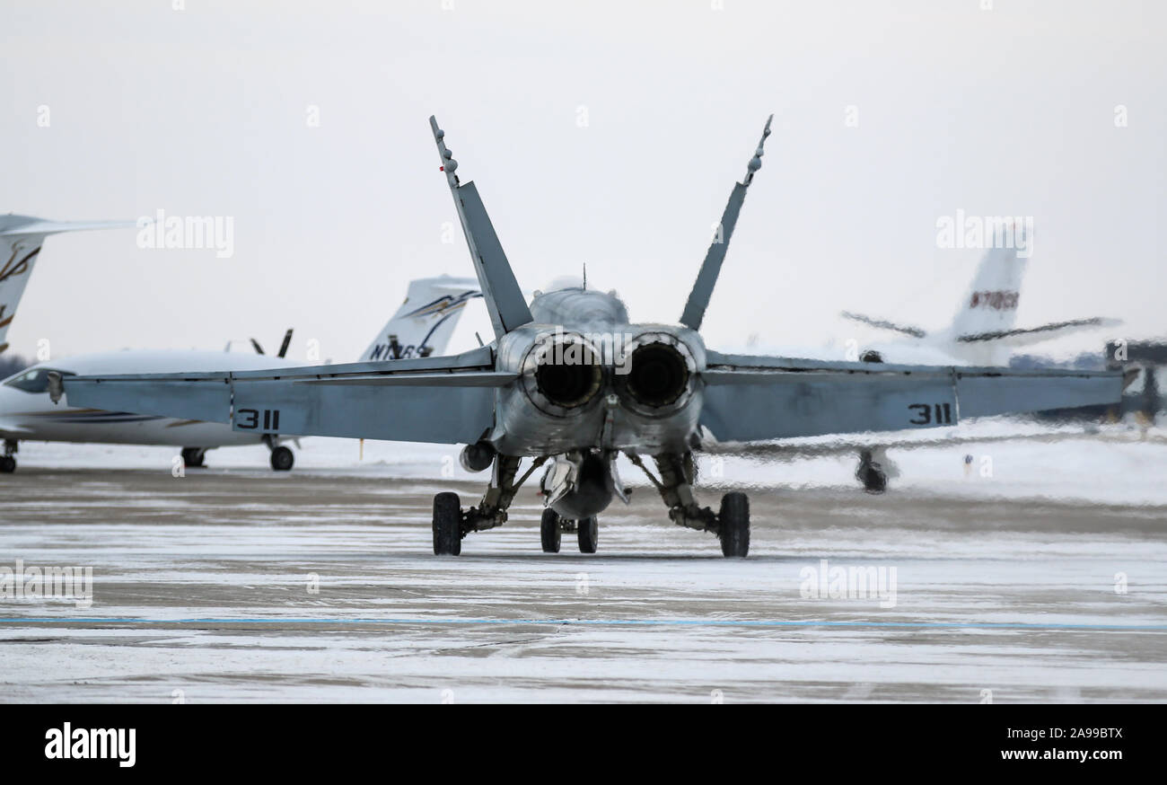 Super hornet hot engine hi-res stock photography and images - Alamy