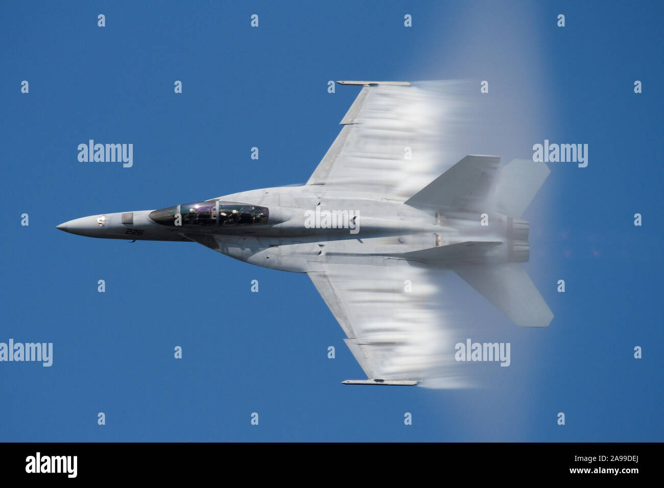 F18 vapor cone hi-res stock photography and images - Alamy