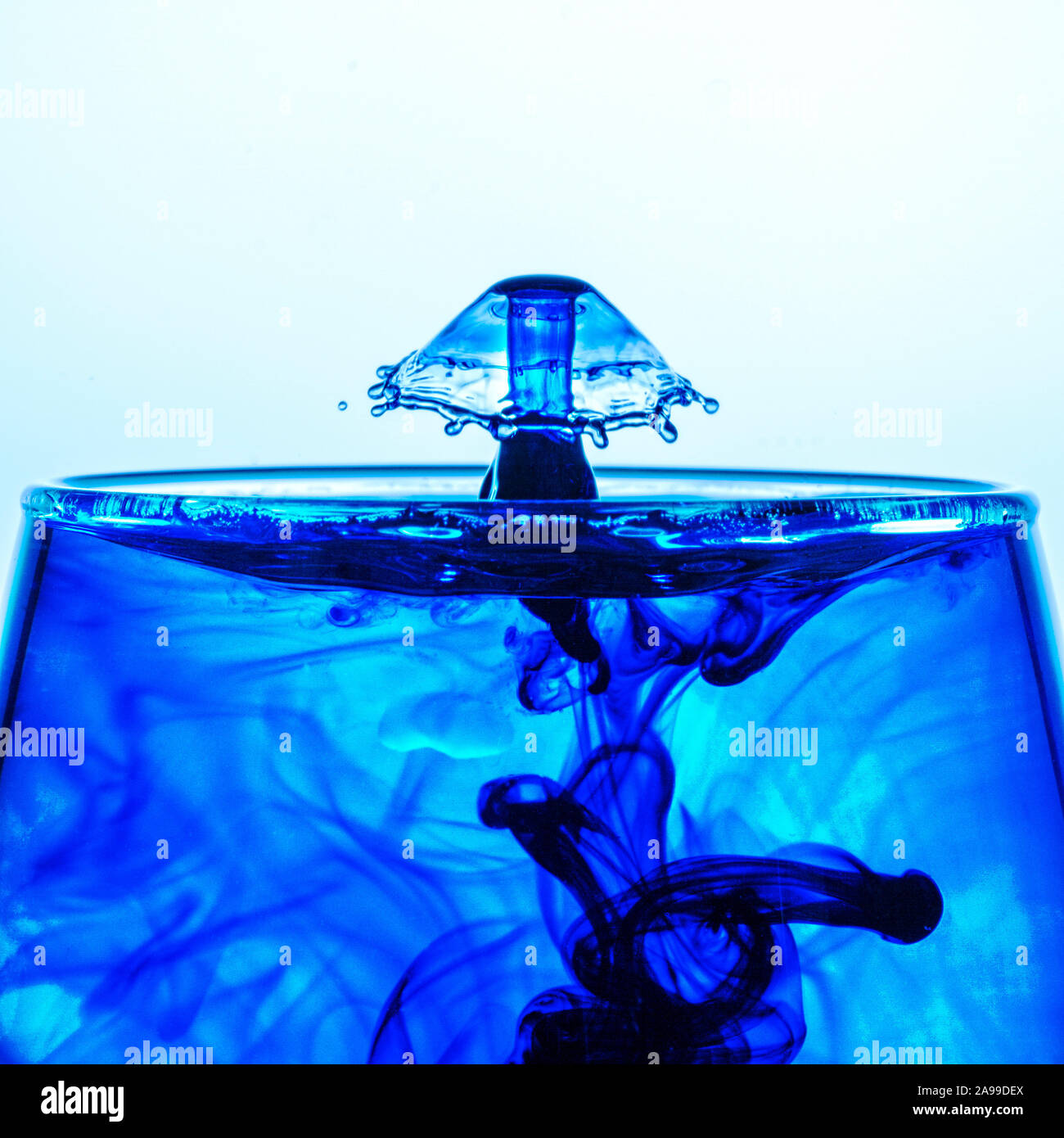 Ink drop photography hi-res stock photography and images - Alamy