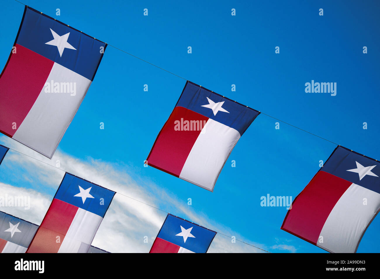 Group texas flags hanging hi-res stock photography and images - Alamy